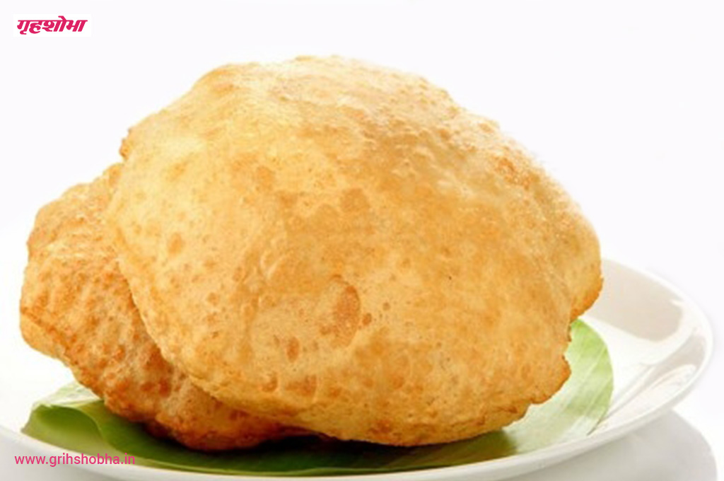 फैमिली के लिए बनाएं आलू भटूरे