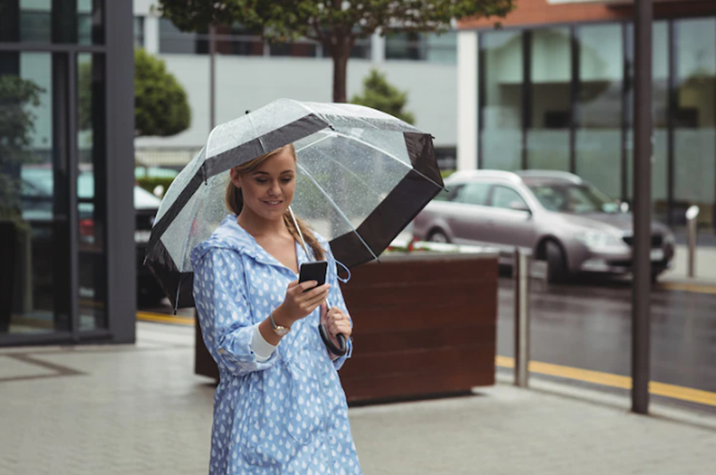 Monsoon Special: मौनसून में ऐसे हों लुक्स