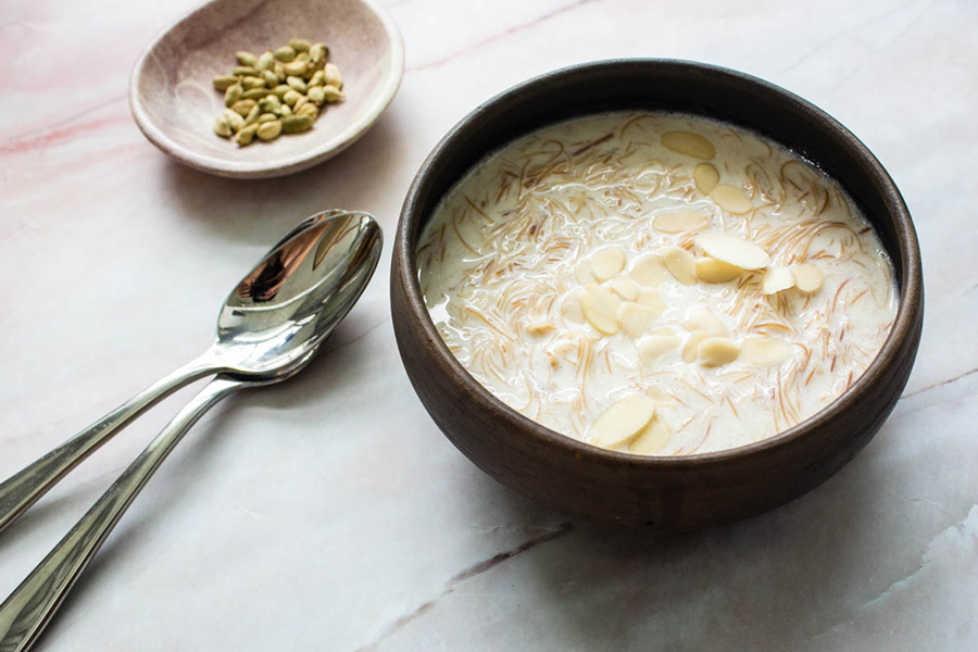 डेजर्ट में परोसें मूंग सेंवई पुडिंग