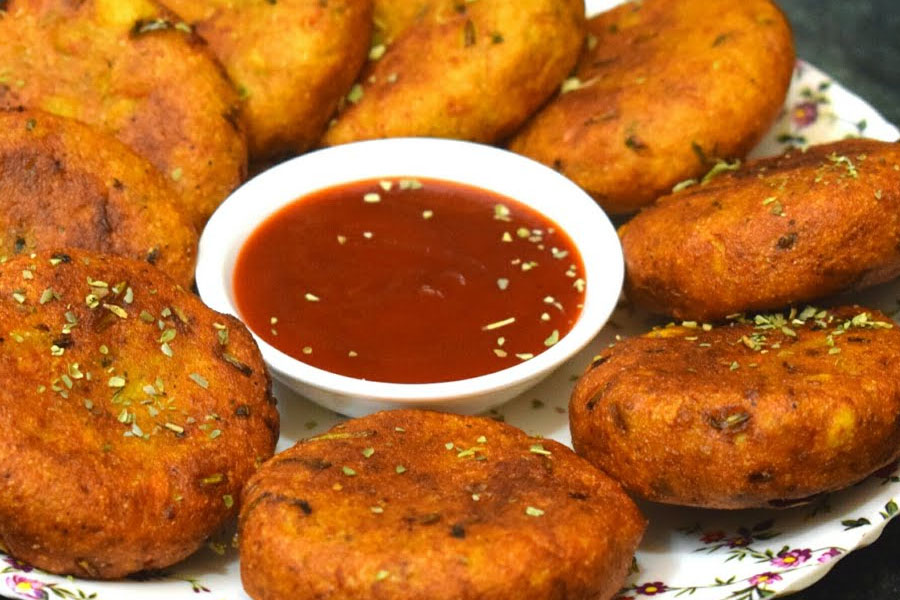 ईवनिंग स्नैक्स में बनाए चीजी आलू कटलेट