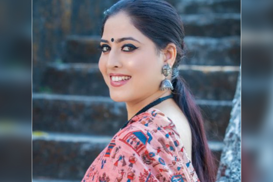 Tv news: मोनिका भदौरिया ने मेकर्स पर लगाए आरोप हैं